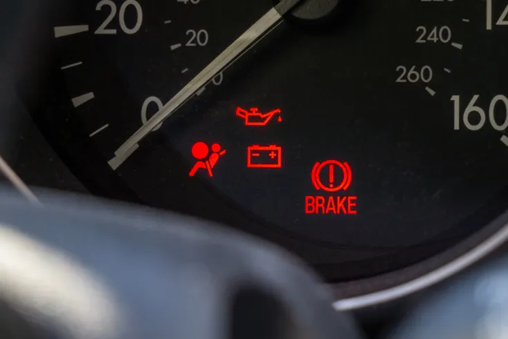 Symbole im Auto-Cockpit: Warn- und Kontrollleuchten